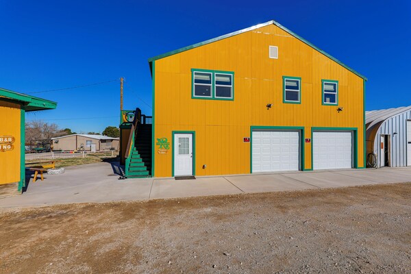 Near Atv Trails: Carlsbad Apt W/ Shared Fire Pit - Carlsbad, NM
