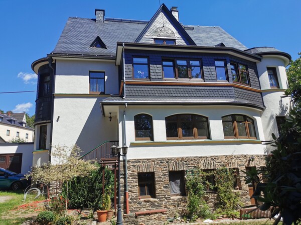 Ferienwohnung 'Ansimali Dachgeschoss' Familienfreundlich - Bad Schlema