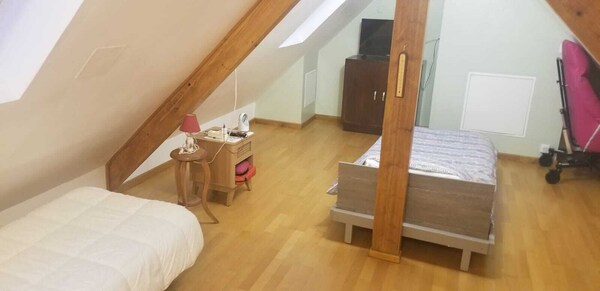 Furnished Studio For Rent - Châteaudun