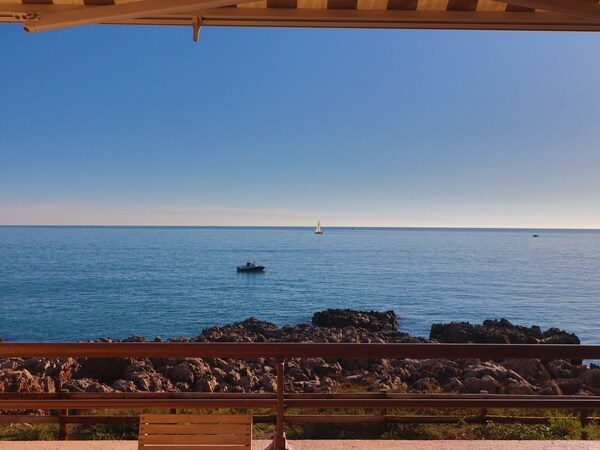 T2 Avec Wifi, 1ère Ligne Mer, Terrasse, Parking - Plage de la Corniche - Sète