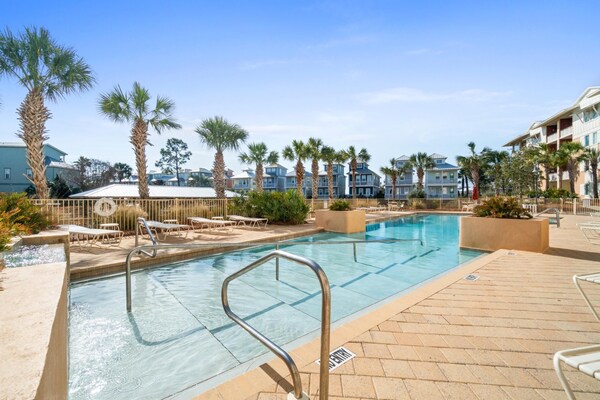 Waterside Village 408 - Beach, Shared Pool, Gulf View, Day Dock Access - Mexico Beach, FL