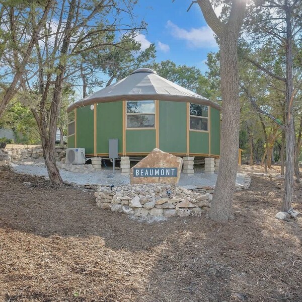 Beaumont: Hill Country Luxury Yurt-cabin I Hot Tub - Canyon Lake, TX