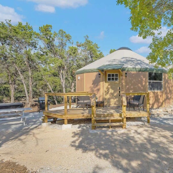 Stetson Luxury Yurt-cabin: W/ Hot & Soaking Tub - Canyon Lake, TX