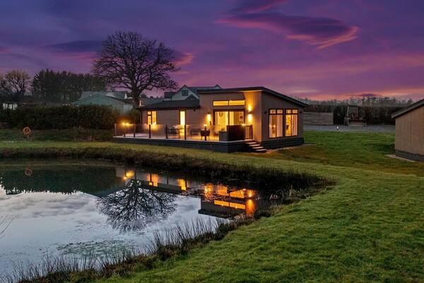 The Duck Pond - Countryside, Hot Tub - ウェールズ