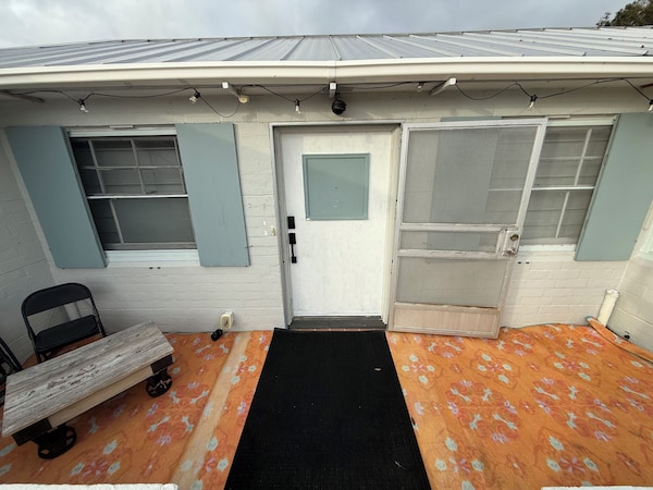 New- House In Gorgeous Melbourne Downtown On Main Street. - Melbourne Beach, FL