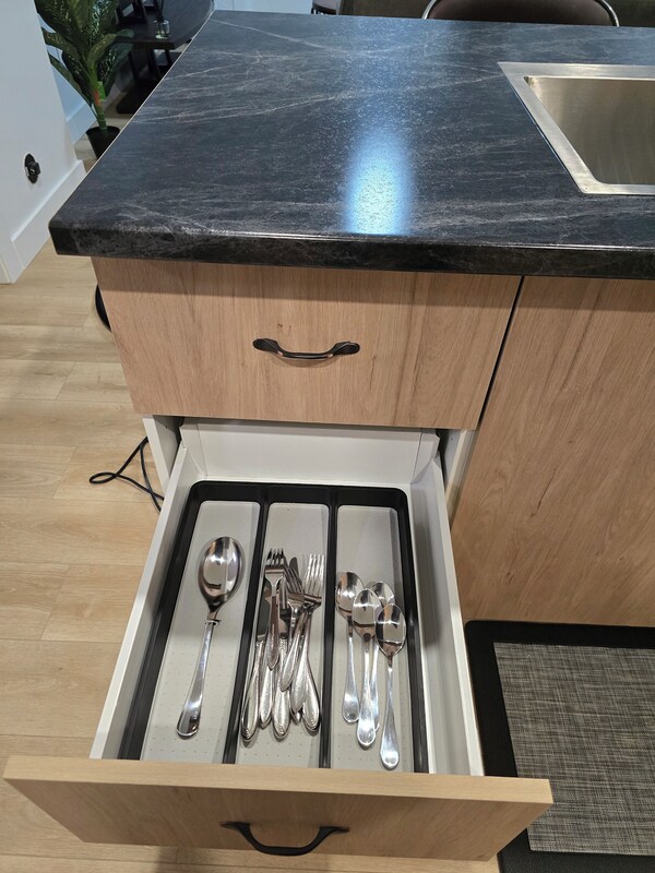 Serene Luxury Apartment - Moncton