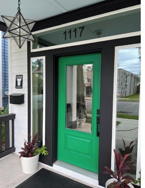 3bed/3bath Historic Retreat With Modern Interior/ammenities Pool/hottub - Jacksonville, FL