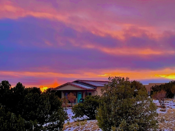 Casita Del Sol - Exceptional One Bedroom Santa Fe Home On 2.5 Acres - Santa Fe, NM