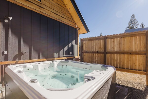 Wolf Creek Riverside Chalet New Build - Colorado