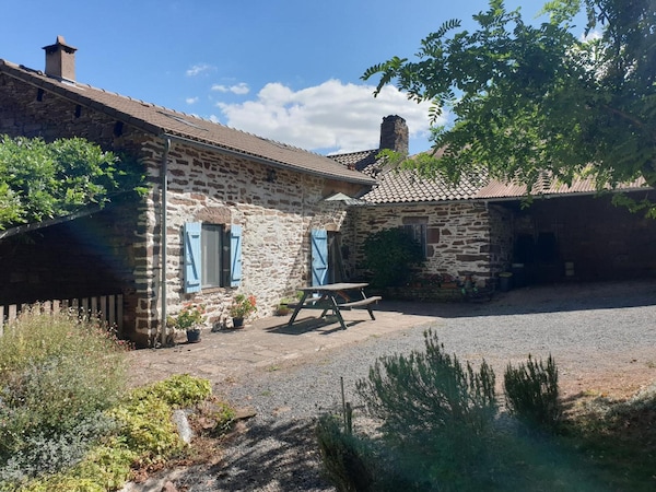 Domaine Du Plan Del Poux Gîte Rural 8 Pers Avec Vue Sur Les Montagnes Et Terrasse - Saint-Sernin-sur-Rance