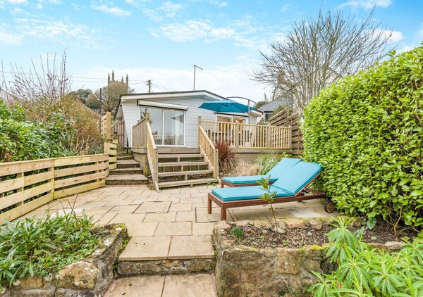 Catkins - Two Bedroom House, Sleeps 4 - Helston