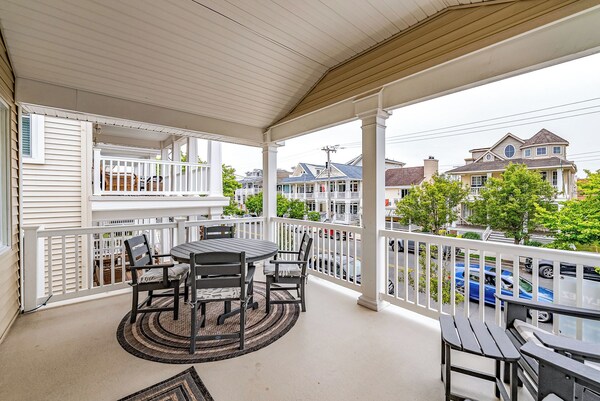Cozy 3-bedroom Condo, 5-minute Walk To Beach And Boardwalk! - Ocean City, NJ