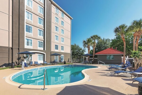 2 Comfortable Double Beds, La Quinta Inn & Suites, Pet-friendly, Near Universal - Orlando, FL