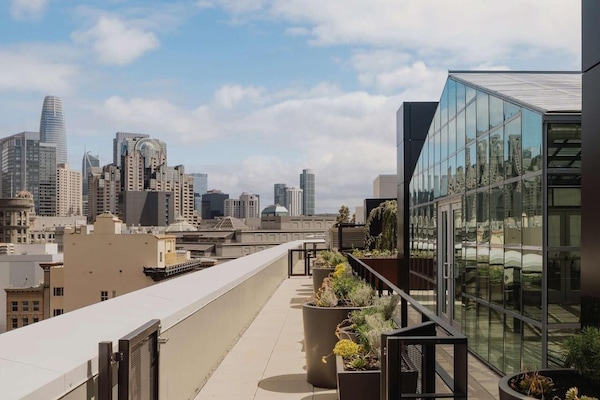 Ultimate Sf Getaway! 2 Rooms W/ Curated Local Art & Comfort - San Francisco, CA