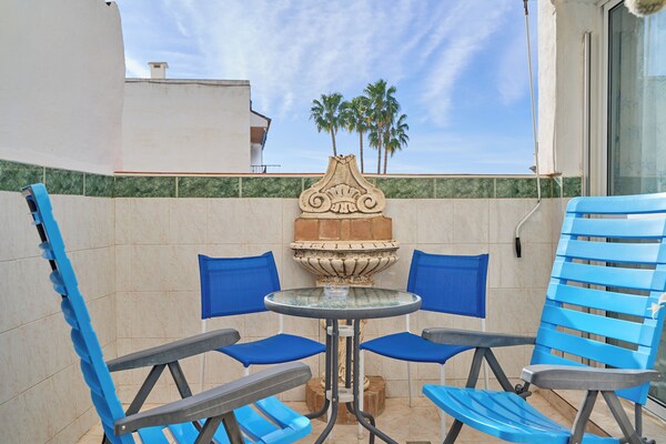 Ferienwohnung 'Schmetterling' Mit Privatterrasse, Wi-fi Und Klimaanlage - Nerja