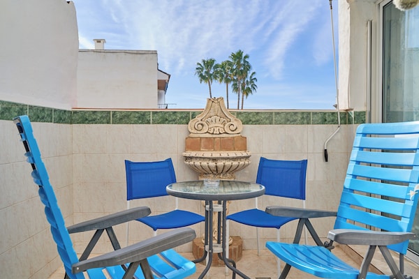 Ferienwohnung 'Schmetterling' Mit Privatterrasse, Wi-fi Und Klimaanlage - Nerja