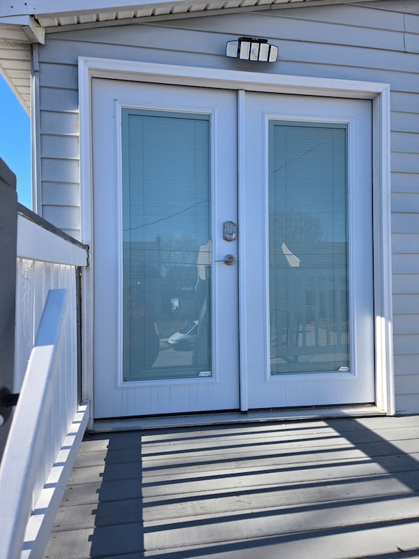 Charming & Cozy 1-bedroom Apartment Newly Renovated In Linthicum Heights. - Glen Burnie, MD