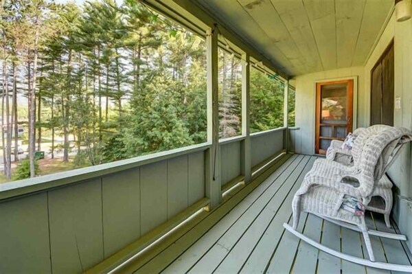 Official Seasons Rmc Condo 13g - 2 Bedroom + Loft - Sleeps 8 - No Fees - Jackson, NH