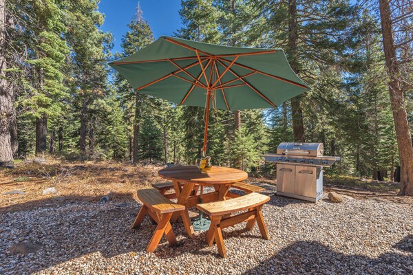 Cozy Tahoe Donner Log Cabin~ Aspen Haus - Truckee, CA