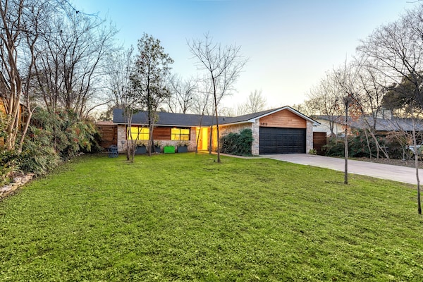 Private Yard W/ Bbq & Games, Steps To South Congress & Barton Creek | Clarksburg - Austin