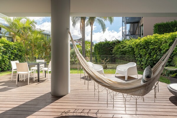 Amazing Pool And Free Parking! - Madeira