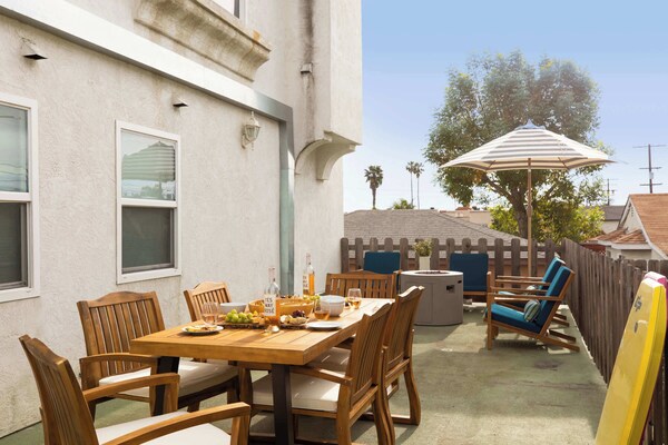 *3 Townhomes* | Sleeps 24! | 1 Mile To The Beach - San Diego, CA
