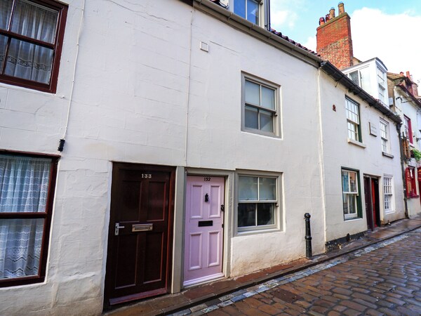 Kitty's Cottage, Pet Friendly, Country Holiday Cottage In Whitby - Robin Hood's Bay