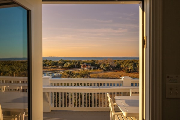 Luxurious Oceanfront Home W/ Soaring Views + Private Pool By Tybee Cottages - Tybee Island, GA