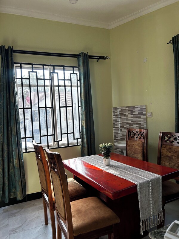 Cozy 2-bedroom Apartment With Ac, Wifi In Awesome Dar Es Salaam - Dar es Salaam