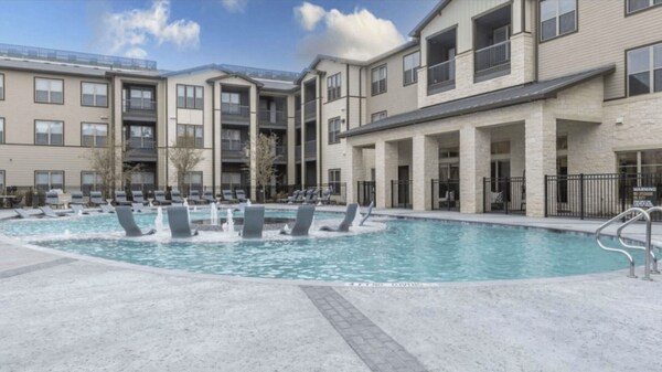 Bridge 2bd 5 - Dos Habitaciones Piso, Capacidad 4 - McKinney, TX