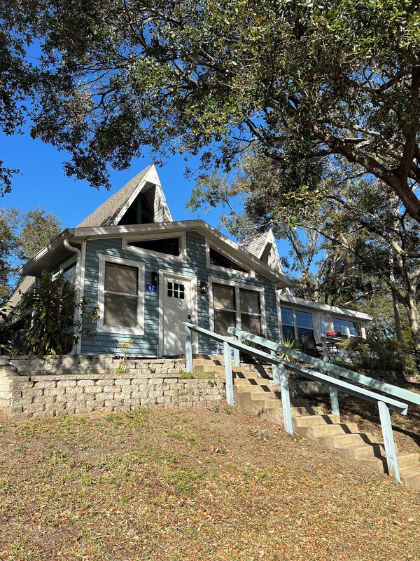 Cozy 2-bedroom Loft- Pool, Pickle Ball, B-ball, Theme Parks And More Clermont - Clermont, FL