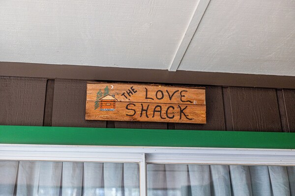 The Love Shack - Clarkesville, GA