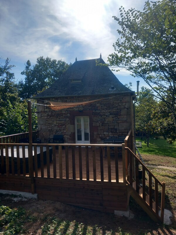 Gite 4 Personnes Avec Spa, Au Centre Des Plus Beau Village De France - Limousin