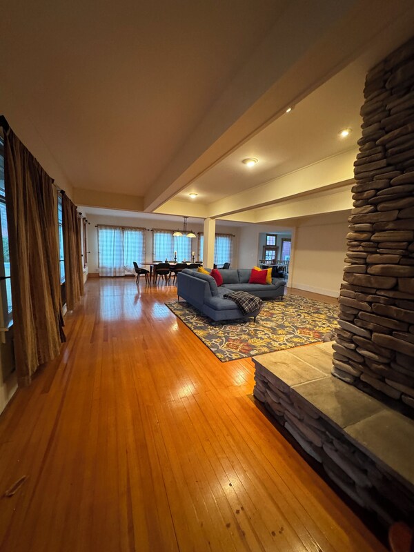 Hollykisshudsonvalley Full House + Renovated Upstairs Red Barn And Loft - Catskill, NY