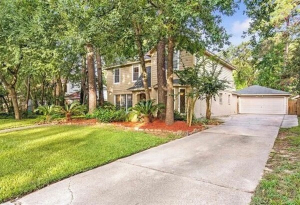 Kingwood Retreat W/ Pool, Spa & Game Room In The Tranquil Livable Forest - Houston, TX