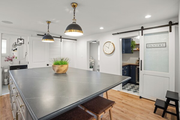 Inviting Escape Bursting W/ Elegance & Style - Towson, MD