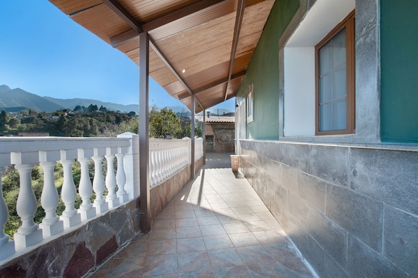 Villa De Vacaciones 'Eden El Castillejo' Con Vistas A La Montaña, Wi-fi Y Aire Acondicionado - Vega de San Mateo