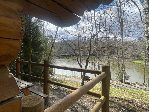 Blockhütte Mit Seeblick  Naturausflug, Terrasse, Kanu Und Aktivitäten - Périgord