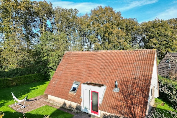 Blackbird I Restful Accomodation With Garden Area - Assen