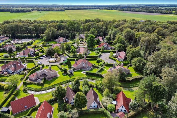 Mockingjay I Holiday Home With Balcony And Garden - Drenthe