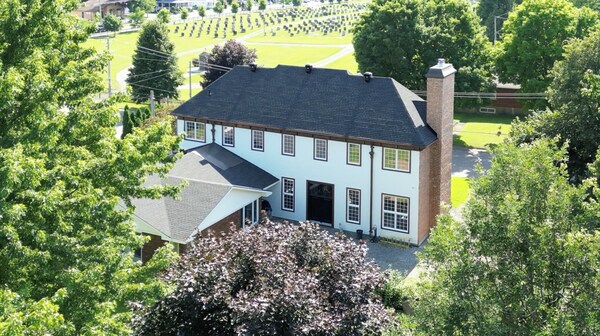 Manoir Blackswan - Dorval