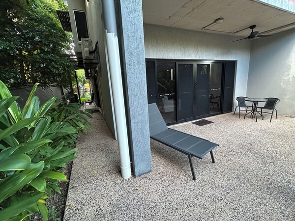 Guesthouse On Gordon - Private, Modern Granny Flat With Large Shaded Pool - Casuarina, NT, Avustralya