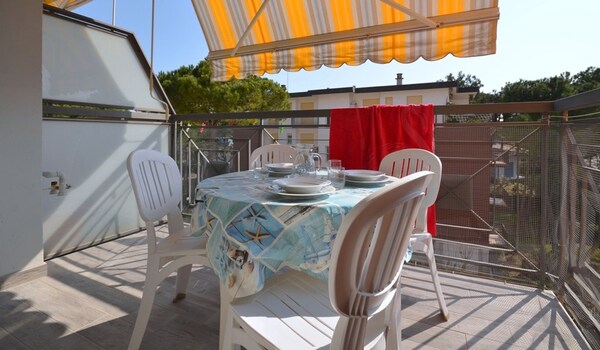 Hermoso Refugio En Lignano Pineta A Solo 400 M De La Playa. - Lignano Sabbiadoro