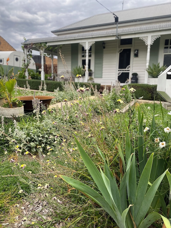 Korumburra Farmhouse - Gateway To Wilsons Prom And Inverloch. Pet Friendly! - Leongatha