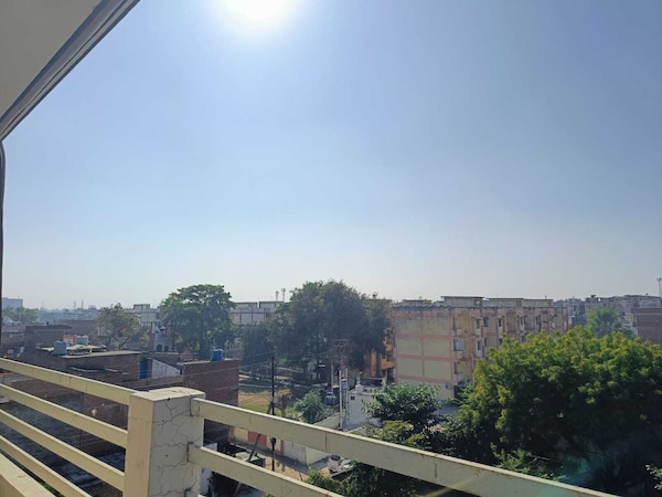 2-bedroom House Only 3 Km From Arail Ghat In Charming Prayagraj With Wifi, Ac - Prayagraj