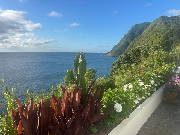 Luxurious Estate In The Azores: 6 Bedrooms, Pool, Sauna, Ice Bath, Zen Yoga - Azores