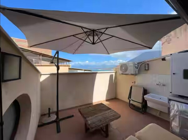 House With Terrace Near The Beach - Eden Holiday Home - Trabia