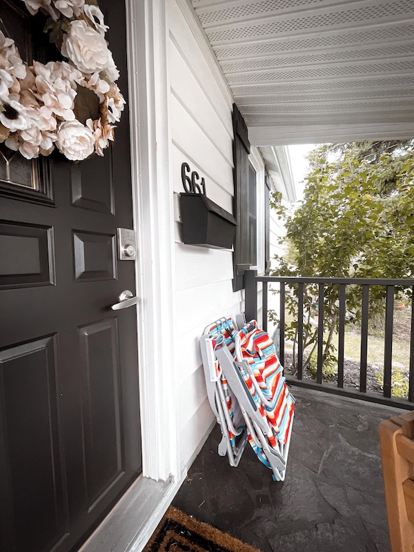 2 Bathroom Executive Cottage With Office - Sarnia