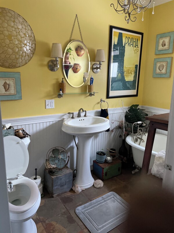 Charming 3-bedroom House In Lovely Ellenville With Fitness And Gaming Area, Wifi - Ellenville, NY