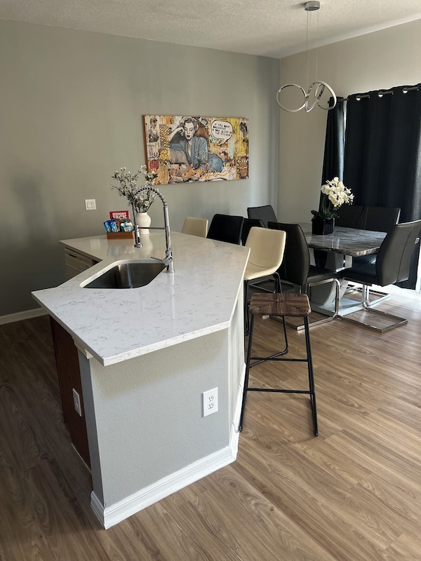 Disney 4-bedroom House With Pool, 3 Baths, Fitness Room, Wifi, Resort Amenities - Kissimmee, FL